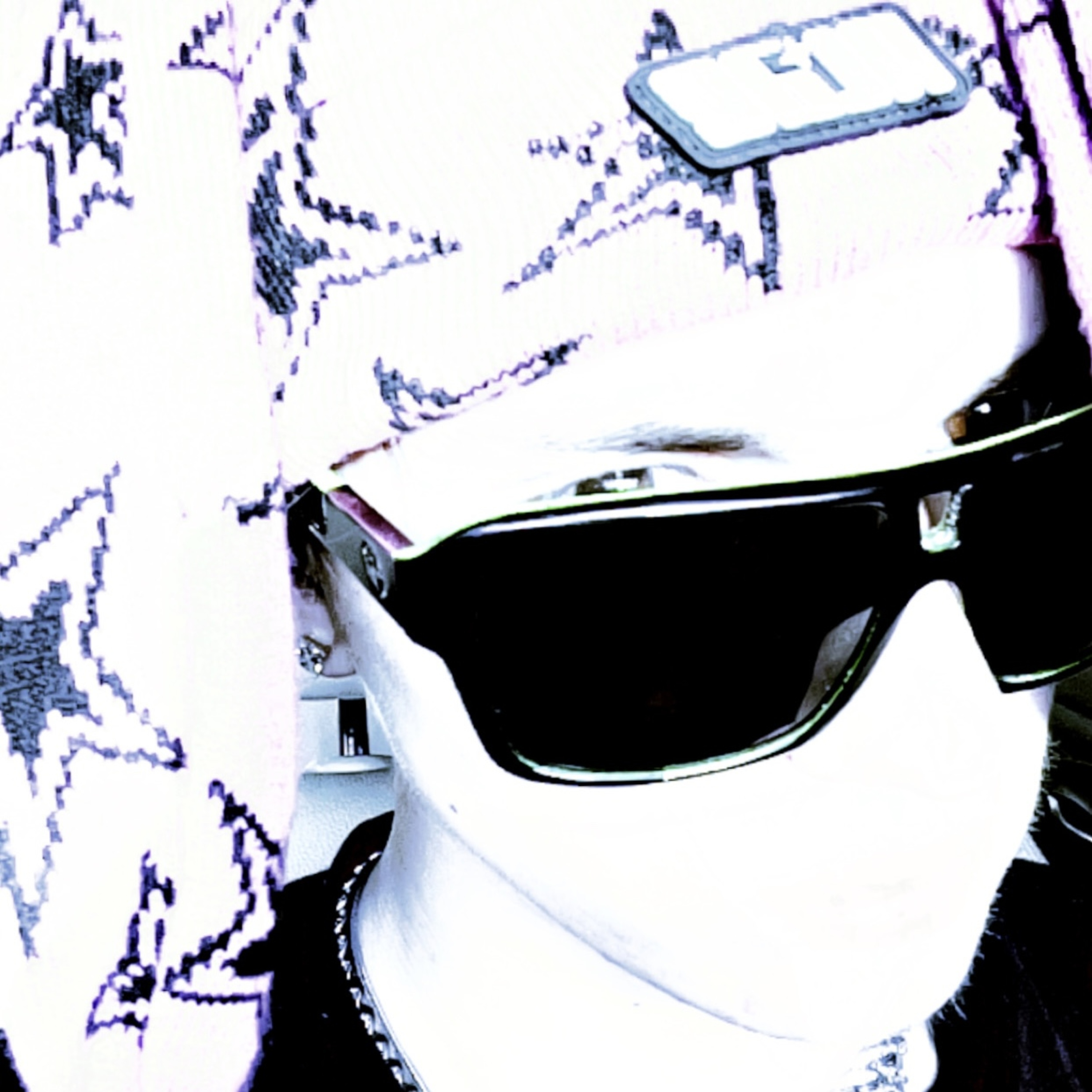 Gem In Eye - stunnaGLOW